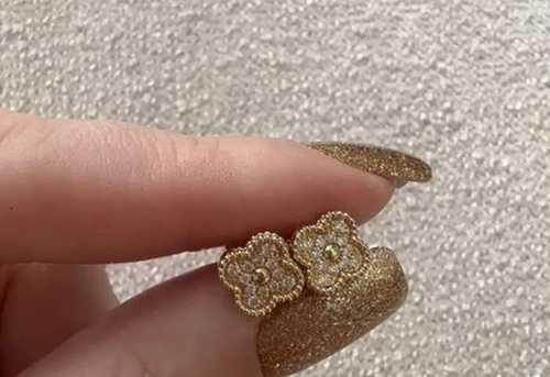 Золотые серьги с бриллиантами Van Cleef