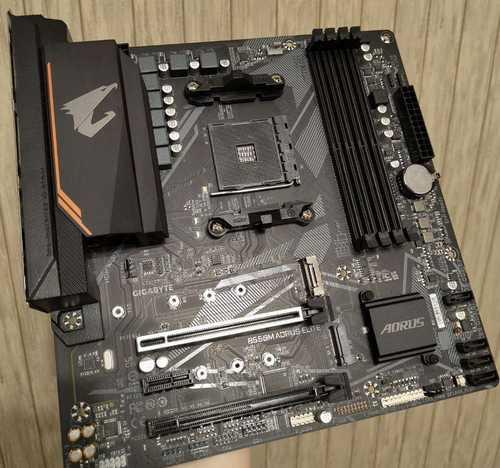 Материнская плата Gigabyte B550M Aorus Elite