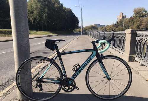 Шоссейный карбоновый велосипед Bianchi Sempre Pro