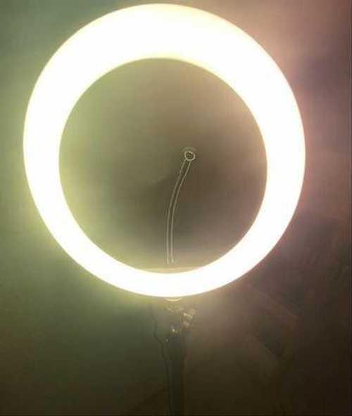 Светодиодная кольцевая лампа