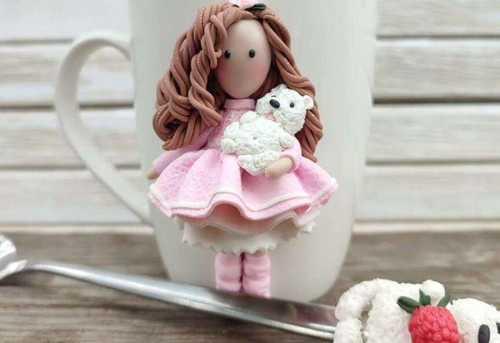 Кружка с девочкой, декор полимерная глина, куколка