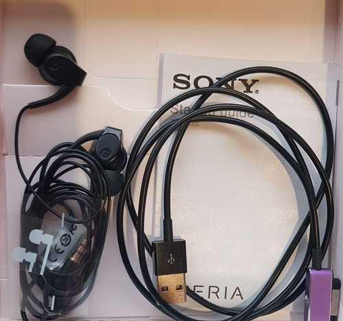 Наушники и кабель зарядки Sony Xperia Z1 Compact