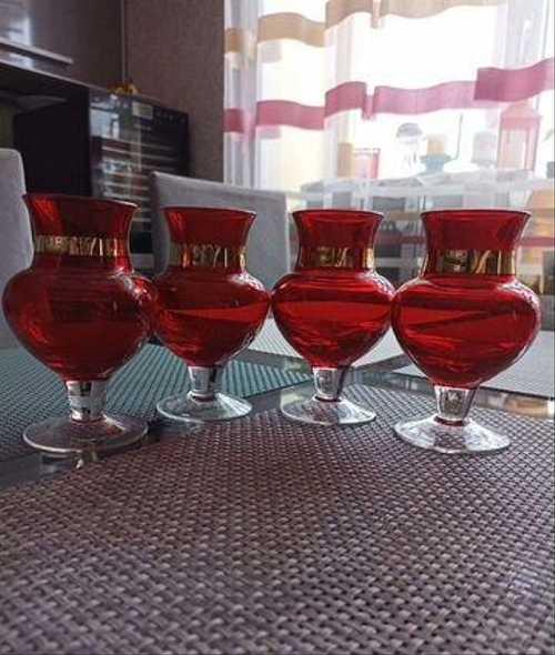 Бокалы для вина, рубиновое стекло
