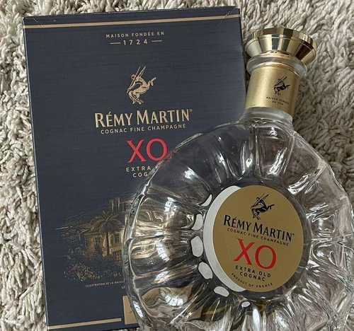 Бутылка Remy Martin оригинал