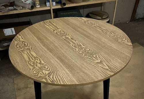 Кухонный стол из натуральных материалов
