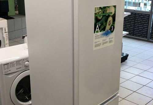 Холодильник с морозильником dexp TF275D белый