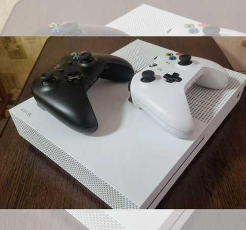 Xbox one s 2 геймпада 1tb