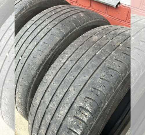 Kumho Solus KH17 215/60 R17