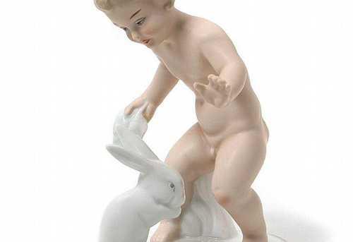 Фарфоровая фигура "Мальчик с кроликом". Wallendorf