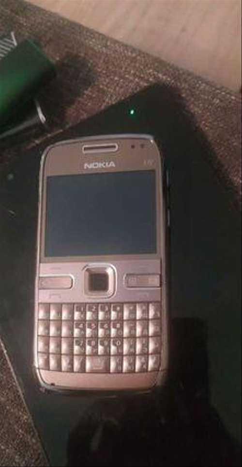 Телефон Nokia E72-1