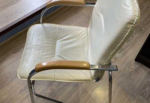 Офисное кожаное кресло бу стул самба