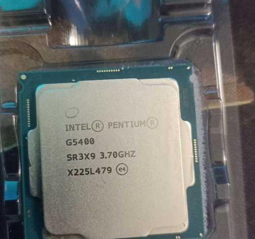 Intel Pentium Gold G5400