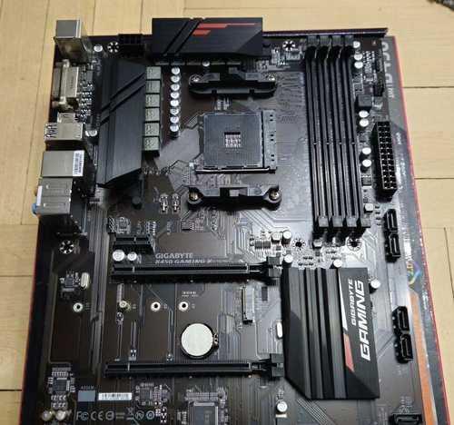 Материнская плата Gigabyte B450 Gaming X AM4