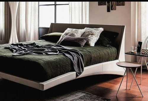Дизайнерская кровать Envy Maxi от Baxter