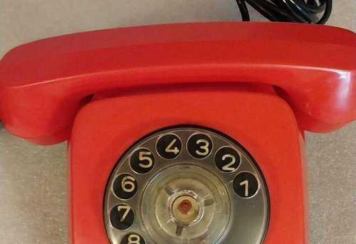 Старый телефонДисковый телефон СССР