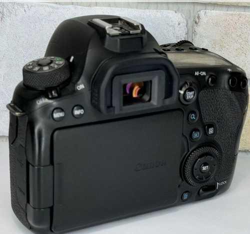 Фотоаппарат Canon 6d mark ii body