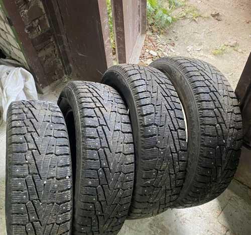 Roadstone Winguard WinSpike 225/65 R17 106T