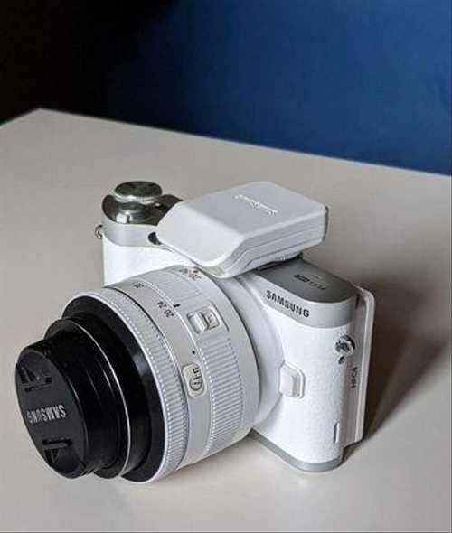 Samsung NX300 (20-50mm, 3.5-5.6) фотоаппарат