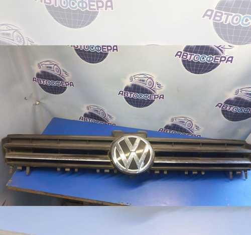 Решетка радиатора Volkswagen Golf 7, 5G0853651A