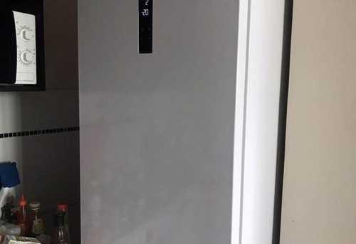 Холодильник grundig новый