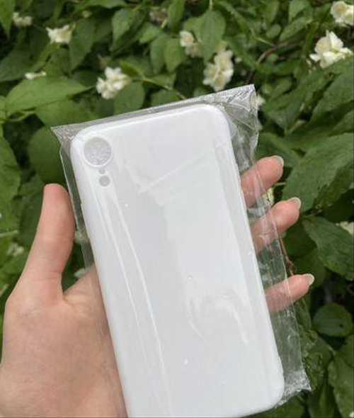 Чеход на iPhone XR белый