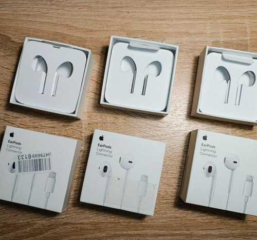 Комплект коробок от наушников earpods