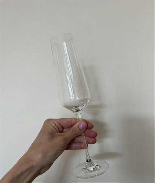 Элегантные бокалы для шампанского