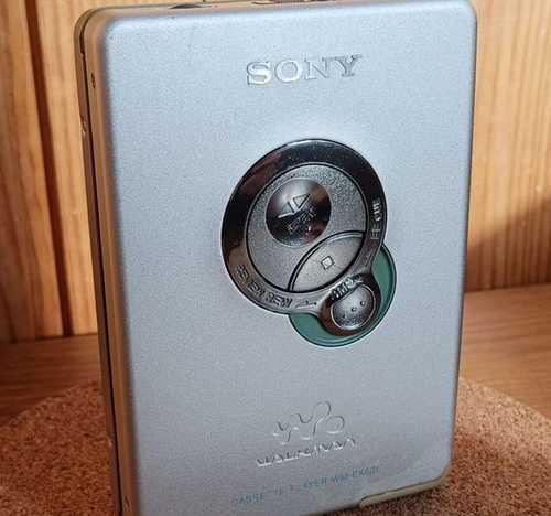 Кассетный плеер Sony wm-ex 621