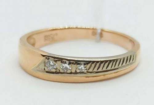 Золотое кольцо с бриллиантом *