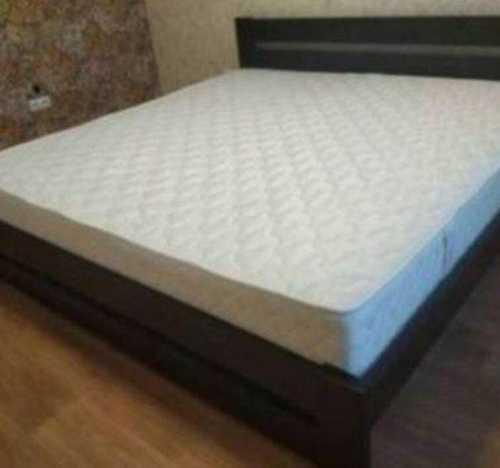 Кровати из массива