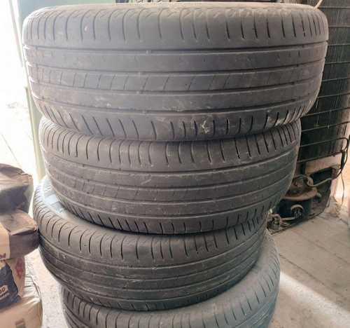 Kumho Ecsta HS51 205/60 R16 93