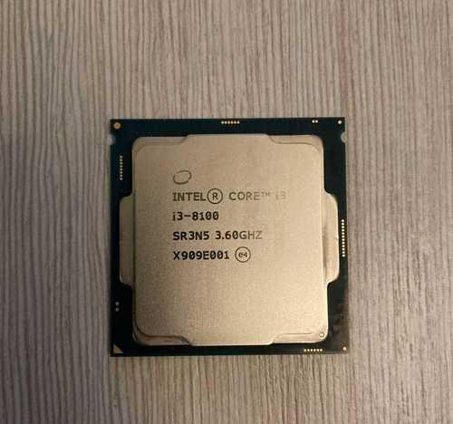 Процессор Intel Core i3 i3-8100   Боксовый кулер