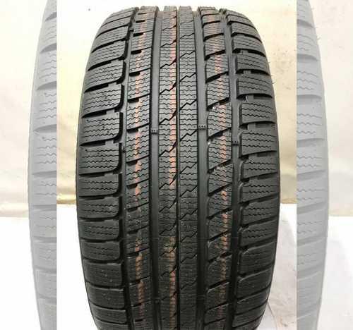 Kumho I'Zen KW27 275/40 R19 105V