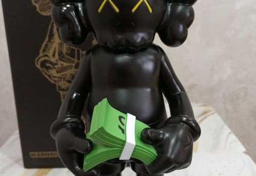 Kaws С деньгами черный