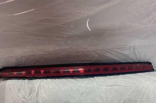Фонарь в крышку багажника Mercedes W207 E