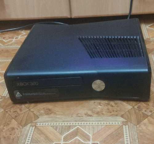 Xbox 360 прошитый freeboot aurora