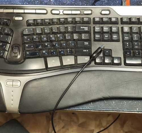 Microsoft Natural Ergonomic Keyboard 4000 V1.0