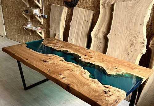 Обеденный стол с заливкой из слэбов дерева карагач