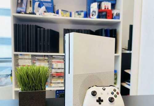 Ареда приставки с играми Xbox One S