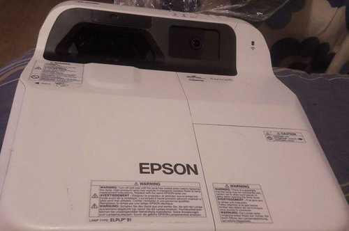 Проектор Epson короткофокусный