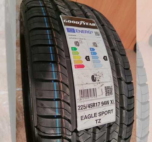 Goodyear Eagle Sport TZ 225/45 R17 94W