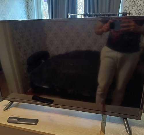 LED телевизор 40" (102см)