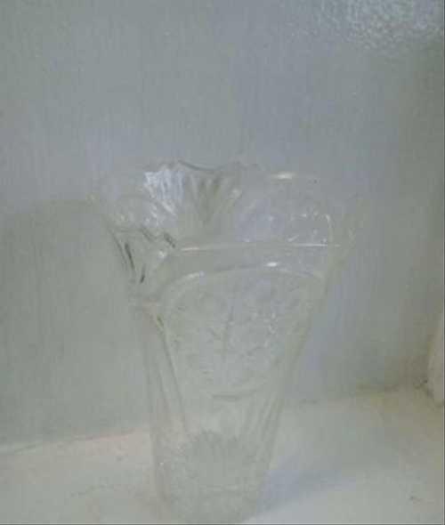 Пластиковая ваза