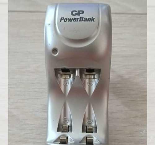 Зарядное устройство GP Mini Quick GPP25GS