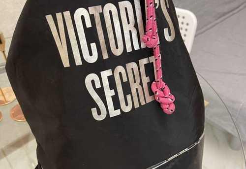 Victoria secret сумка,шапка,перчатки,бейсболка