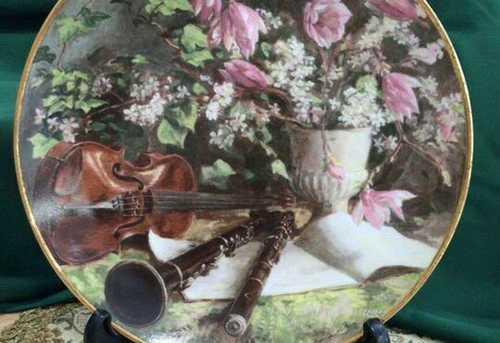 Тарелка цветы и скрипка Royal mosa