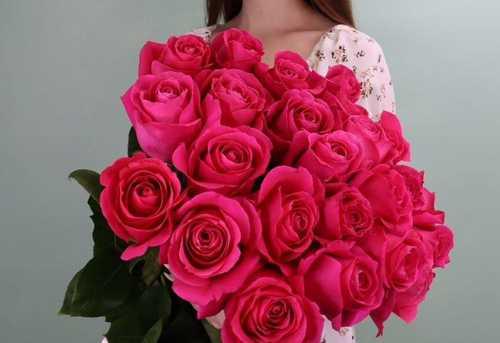 Букет из 25 роз «В сердце каждого» 70 см