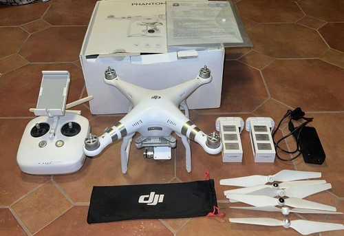 Квадрокоптер DJI Phantom 3 Advanced