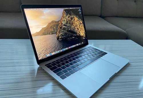 Ноутбук apple Macbook pro 13 2017 i5 512Гб