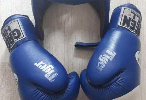 Боксерские перчатки и шлем Green Hill